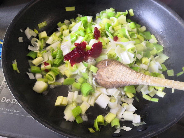 Filet de dorade royale sauce Canneberge – CUISINE DE GUT